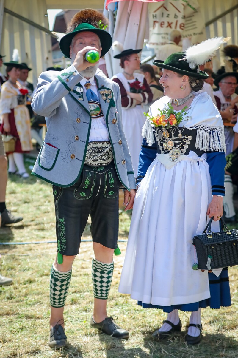 This is how the German national costume turned out - iNEWS