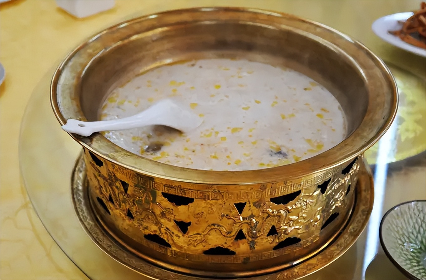 Baicha help you to learn about Mongolian milk tea - iNEWS