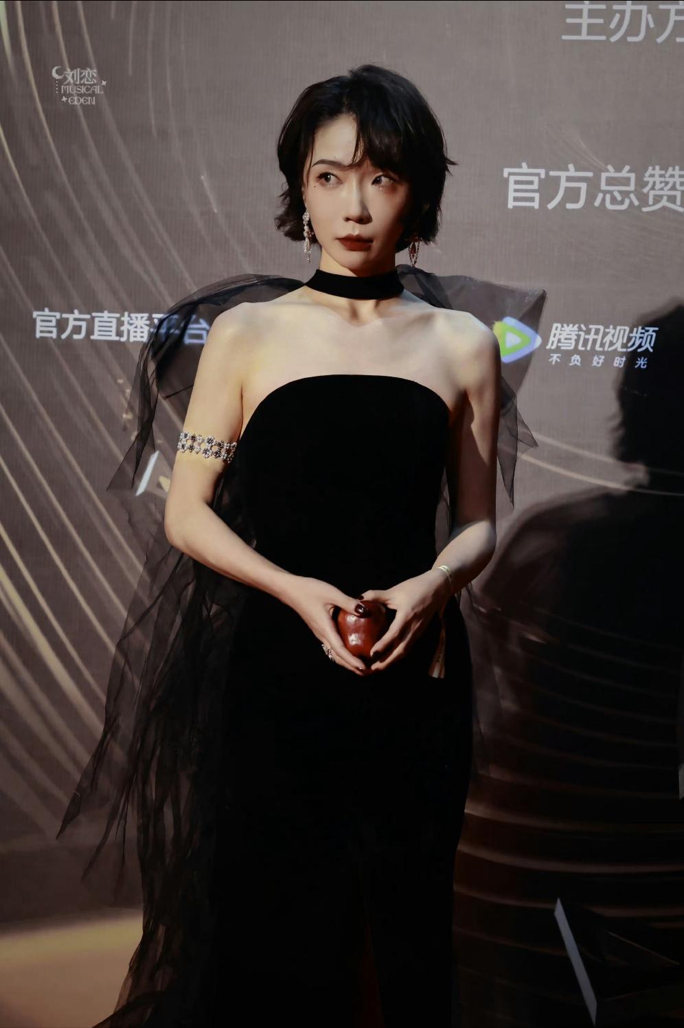 Liu Lian wore Pinru's clothes and even had a mole on her makeup. The ...