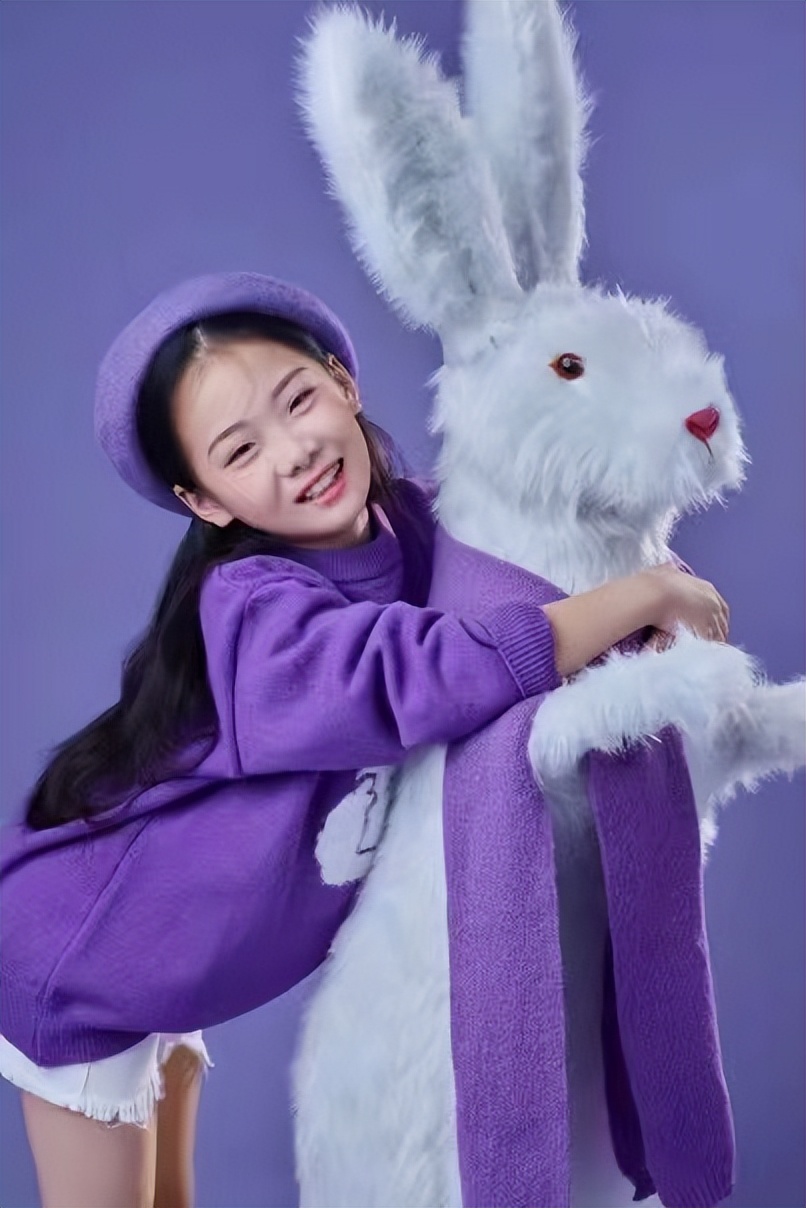 Treasure Girl Ji Zihan's Star Dream Road - iMedia