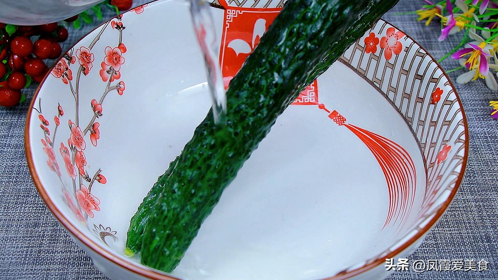 Cucumber fried like this is really delicious, the method is simple and ...