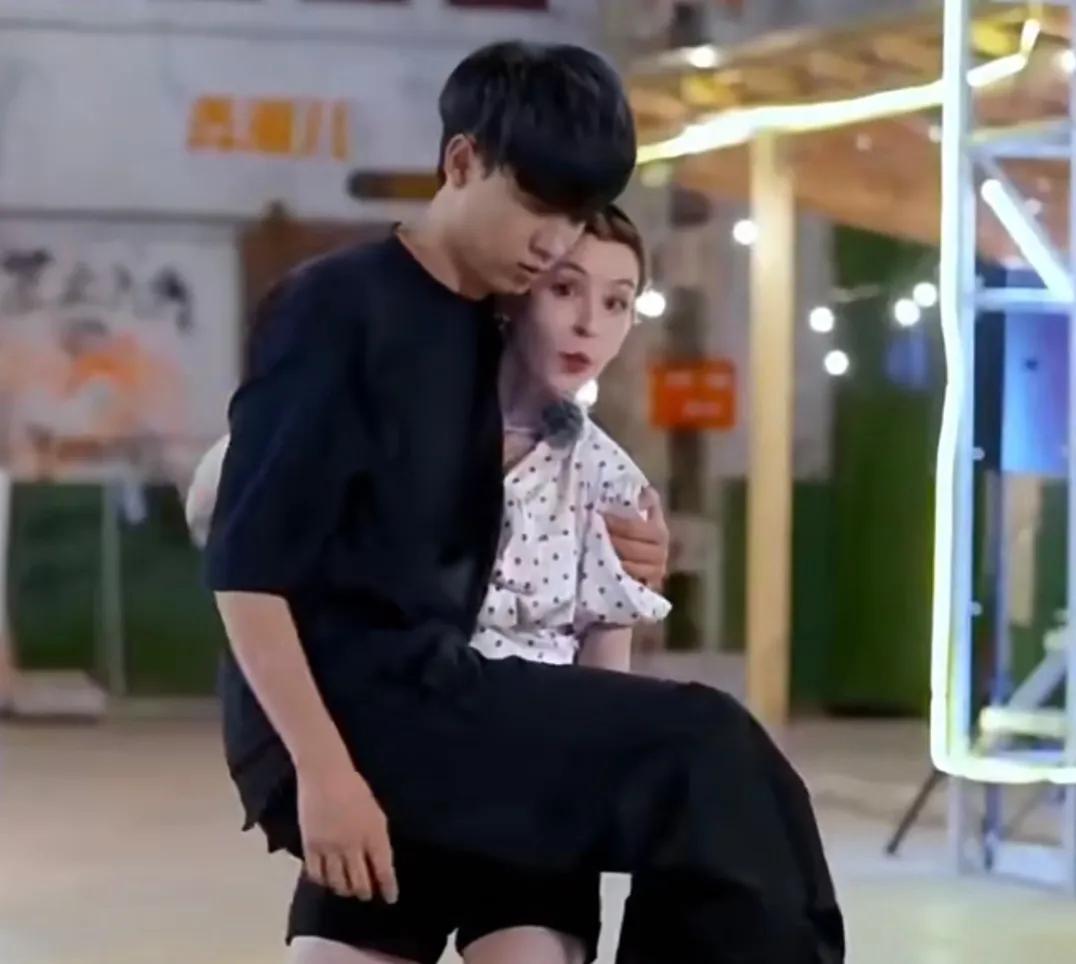 It is rumored on the Internet that Qin Xiaoxian is in love, but his ...