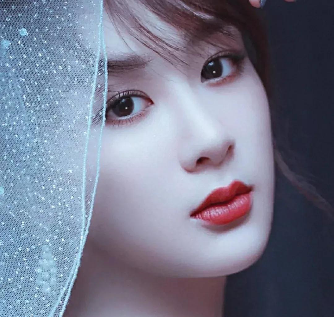 Little Gossip, Chen Xingxu, Xu Lu, Yang Zi - iNEWS