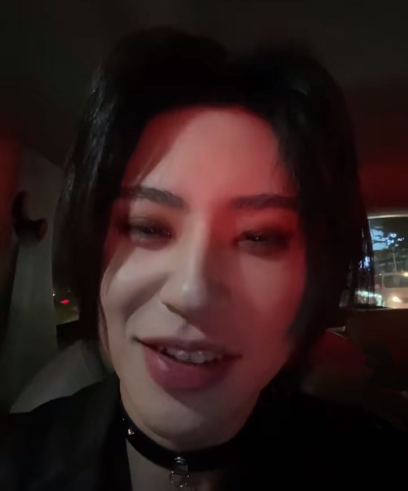 Not afraid of being "girly", singer Wang Linkai's stage style is very ...