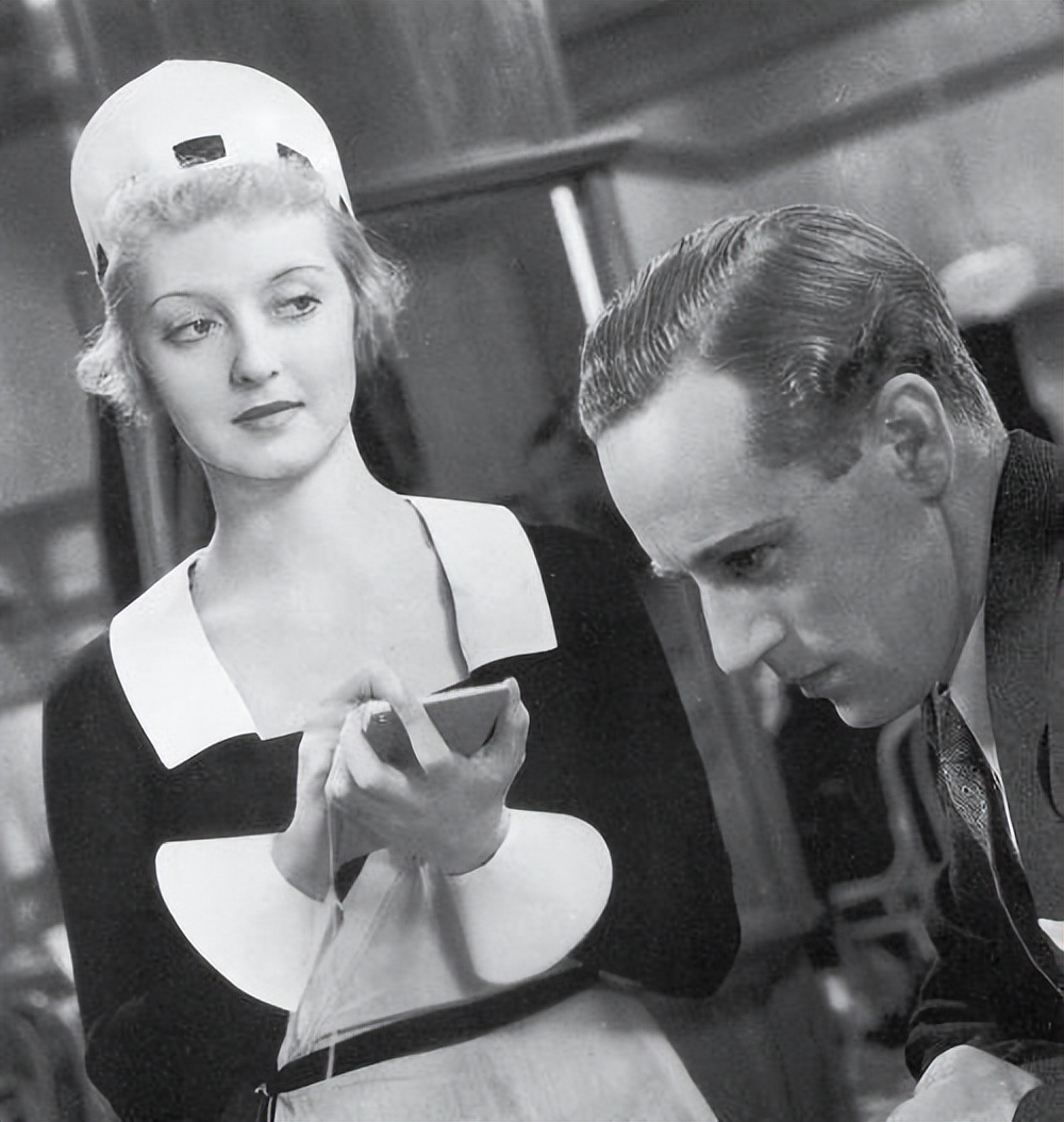 "Shackles of Humanity" uses the dark side of human beings to tell about ...