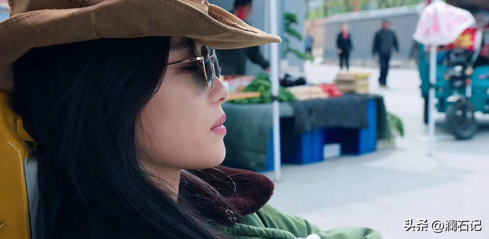 "Jade Gate to the West" allows us to fully appreciate Ni Ni's beautiful ...