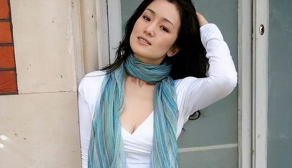In 1994, Gong Li once suppressed Guan Zhilin in a "dimensionality ...