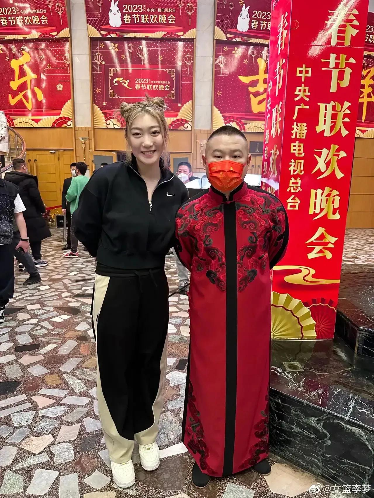 Li Meng's appearance is not inferior to that of Zhao Liying, her height ...