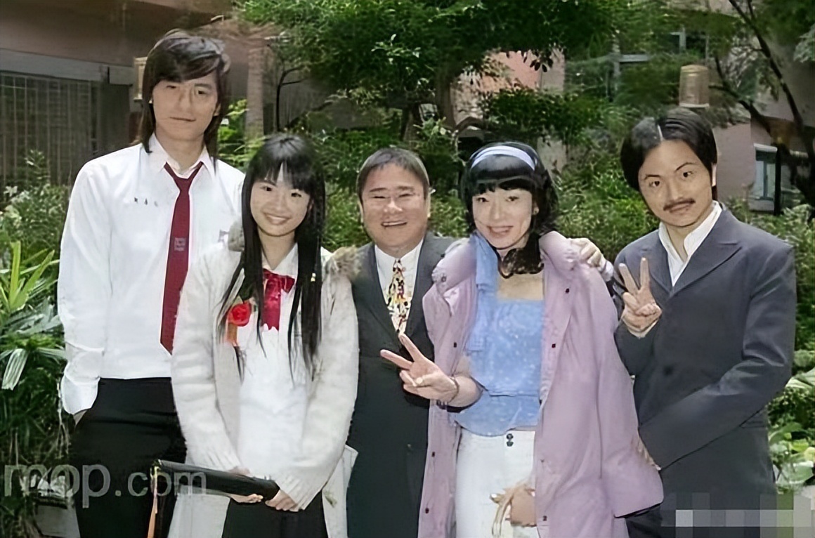 Hot search on "Prank Kiss", Zhishu Xiangqin will take a family photo ...