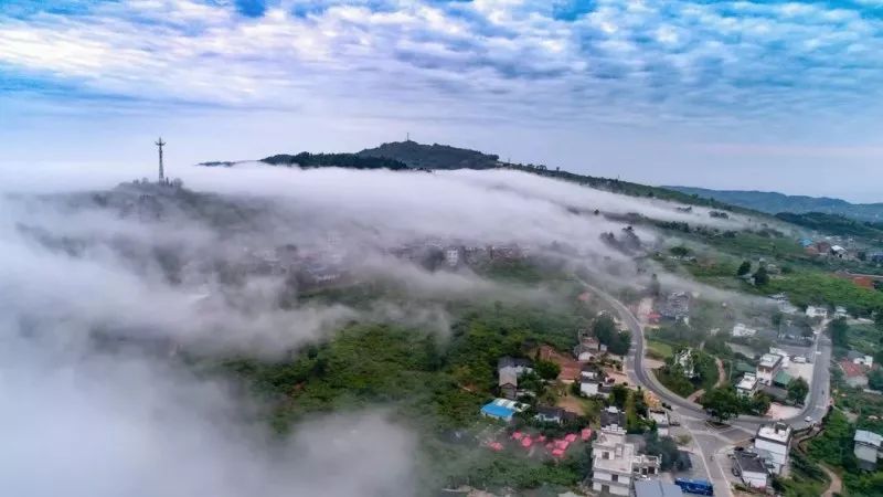 What color do you see in Chengdu when the elderly live in 60 Space?It's ...