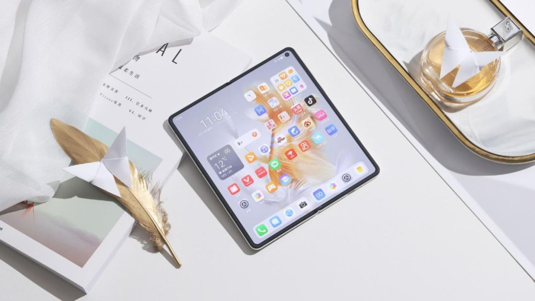 Huawei's folding screen creates a "new blue ocean" - iNEWS