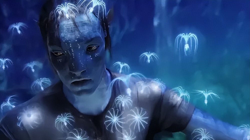 After 14 years, I watched "Avatar" again, only to find that it is the ...