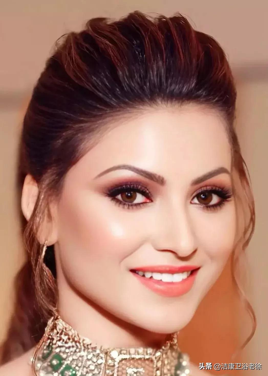 International superstar supermodel Indian beauty Yuerwahi Lautara ...