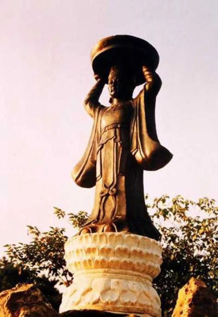 "Ghosts die young" Li He - iMedia