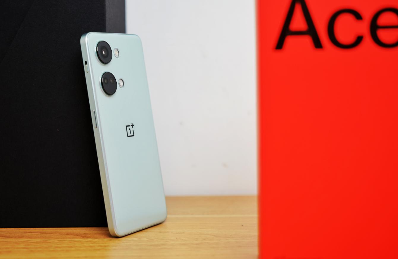 The first sale started with OnePlus Ace2V, why do iPhone users choose it as a dual-device party ...