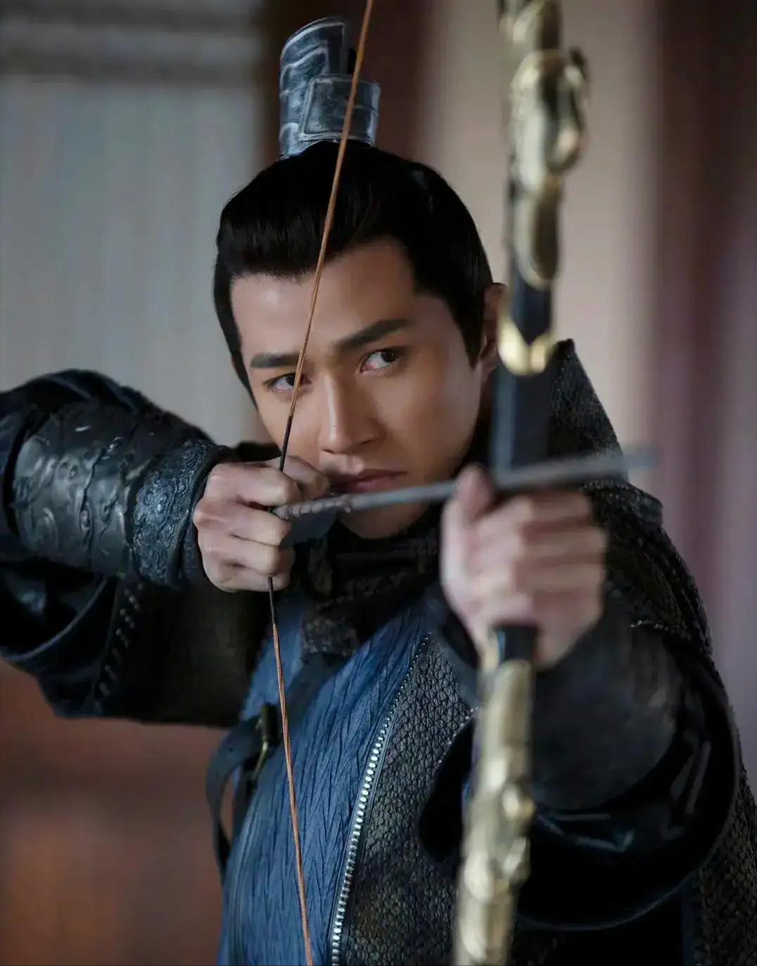 Yan Xiaoyi (Li Zifeng) in "Celebrating More Than Years" officially ...