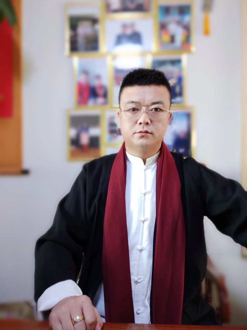 Chen Jinxian, a fan of Chinese studies, a scholar, and an inheritor ...