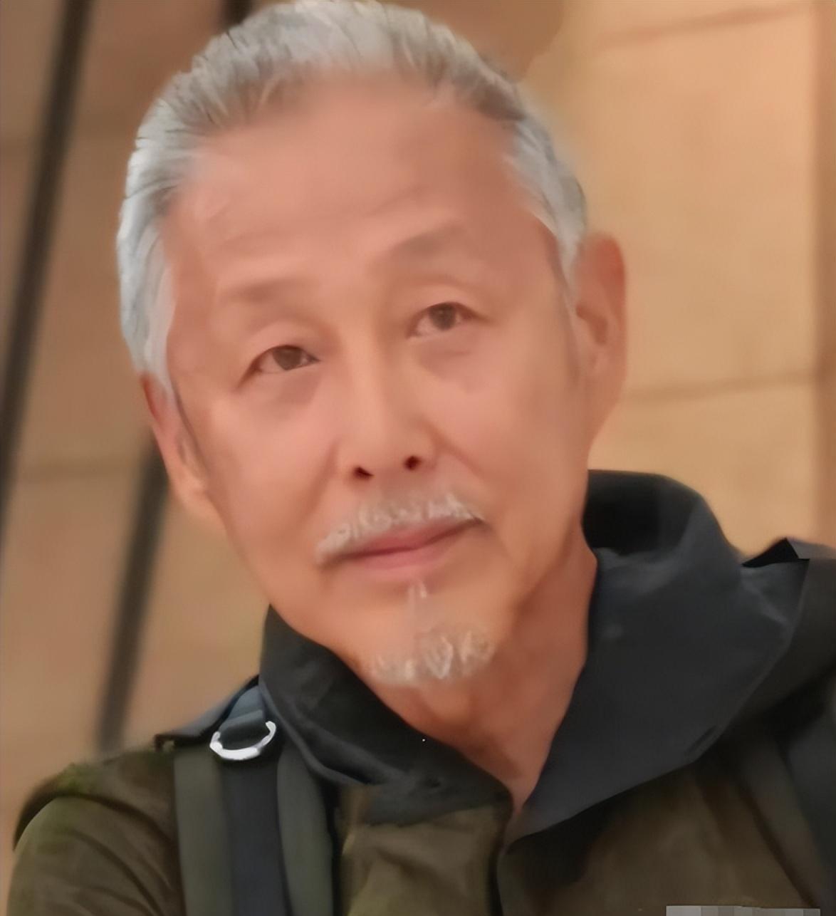Du Xian stunned the audience at the age of 69, but Chen Daoming ...