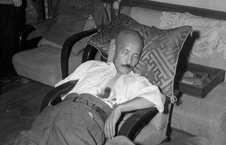 Hideki Tojo was hanged at the age of 64, and left his legacy: 3 sons ...