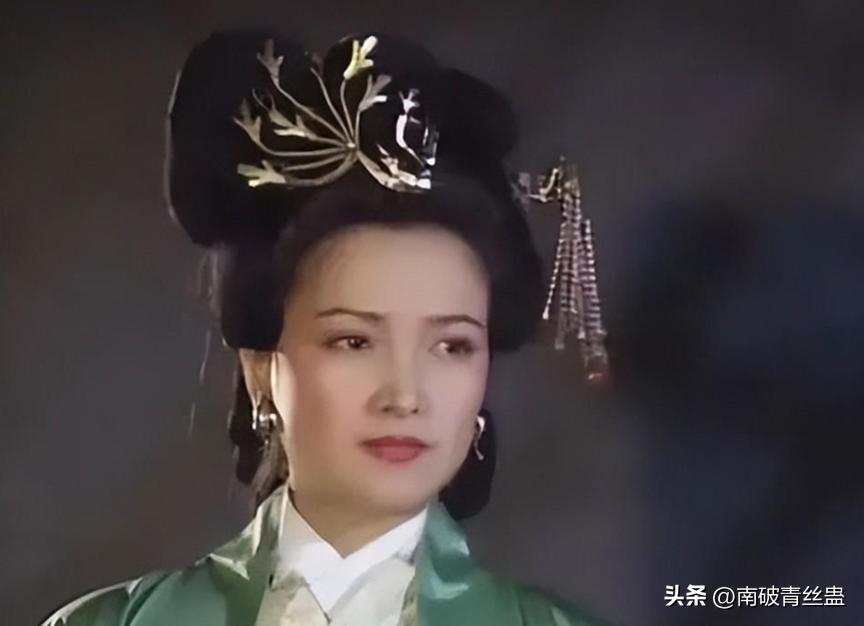 Rather than plastic surgery, it is better to age naturally. He Qing ...