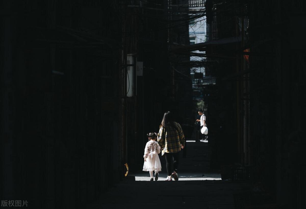 The Charm of Humanistic Photography in High-rise Buildings - iNEWS