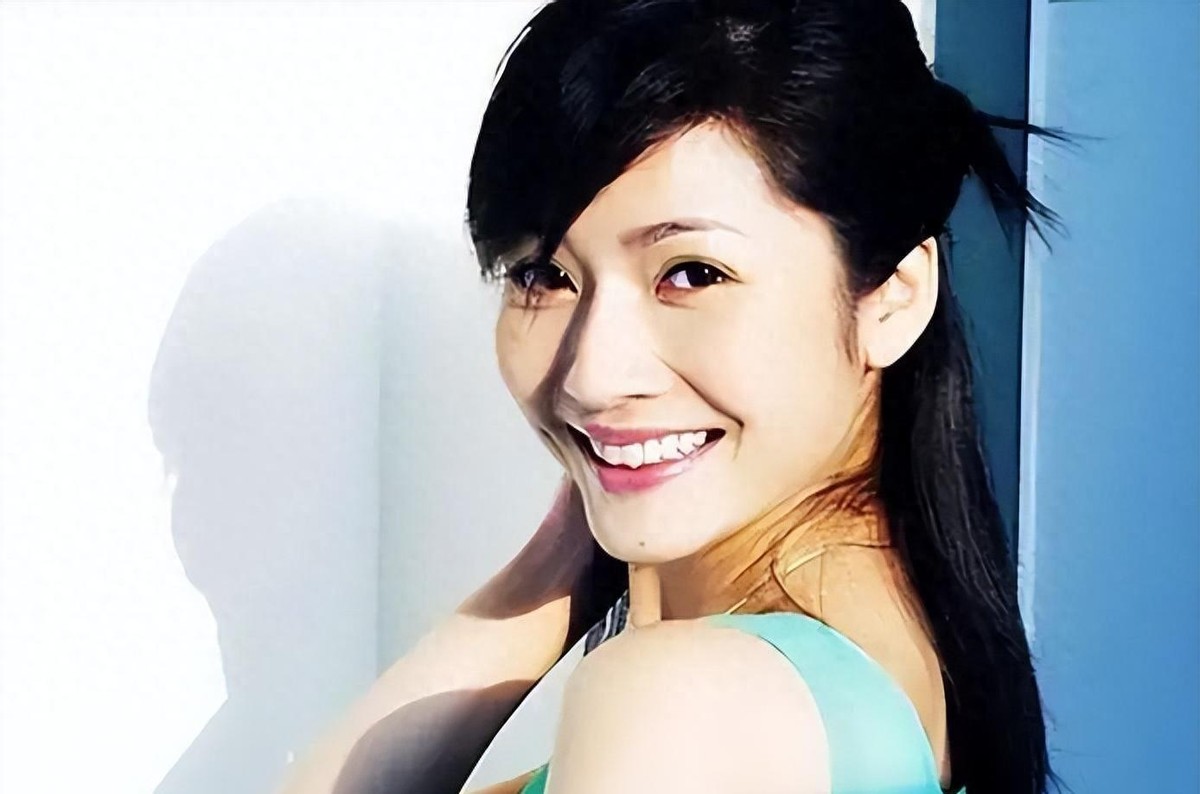Ji Xueping, became famous at the age of 14, married into a wealthy ...
