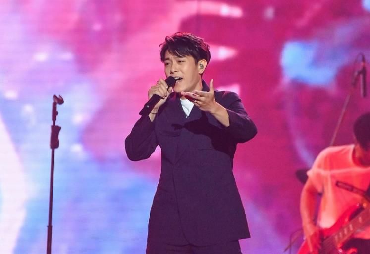 Wei Li'an's social network announced to marry his girlfriend outside ...