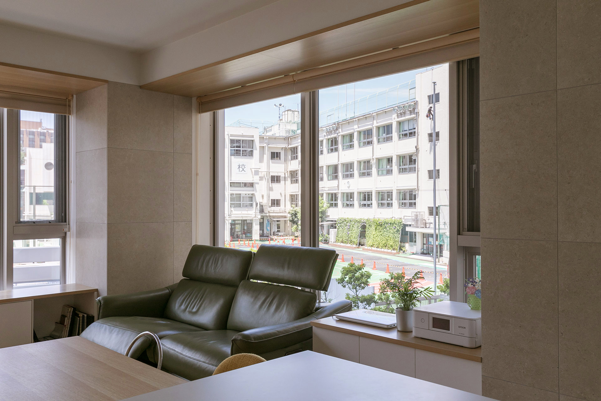 The 55-square-meter minimalist home of a retired couple born in the ...