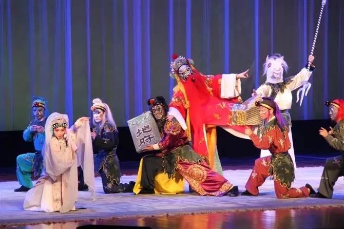 "The Story of Yiyang Huagu Opera" - iNEWS