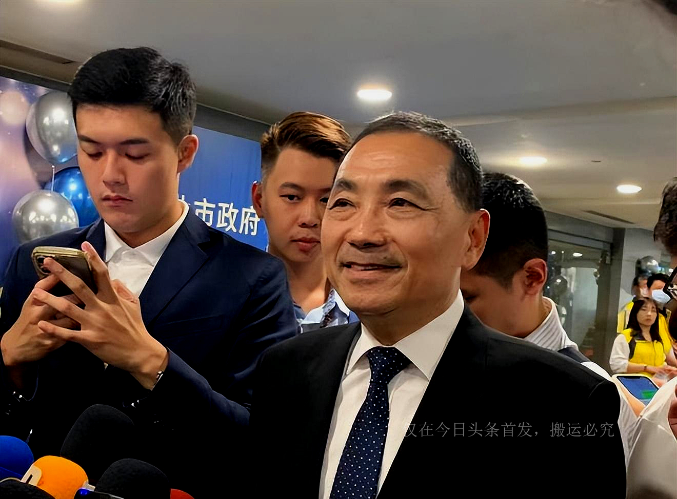 Hou Youyi visited Tsai Ing-wen and was questioned as "blue-skinned and ...