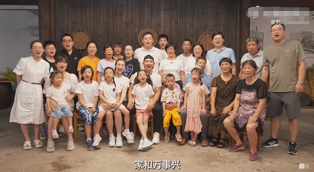 Liu Genghong's family returned to Yiwu to visit relatives and took ...