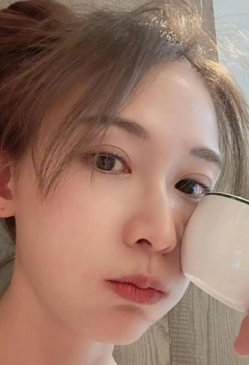 After staying in the position of "Sister Zhilin" for too long, is Lin Zhiling tired? - iNEWS