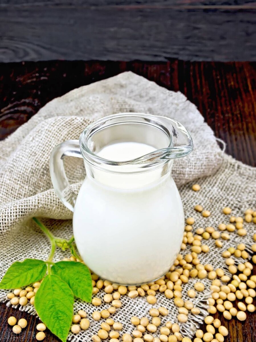 These milk are fake milk, look what the milk is - iNEWS