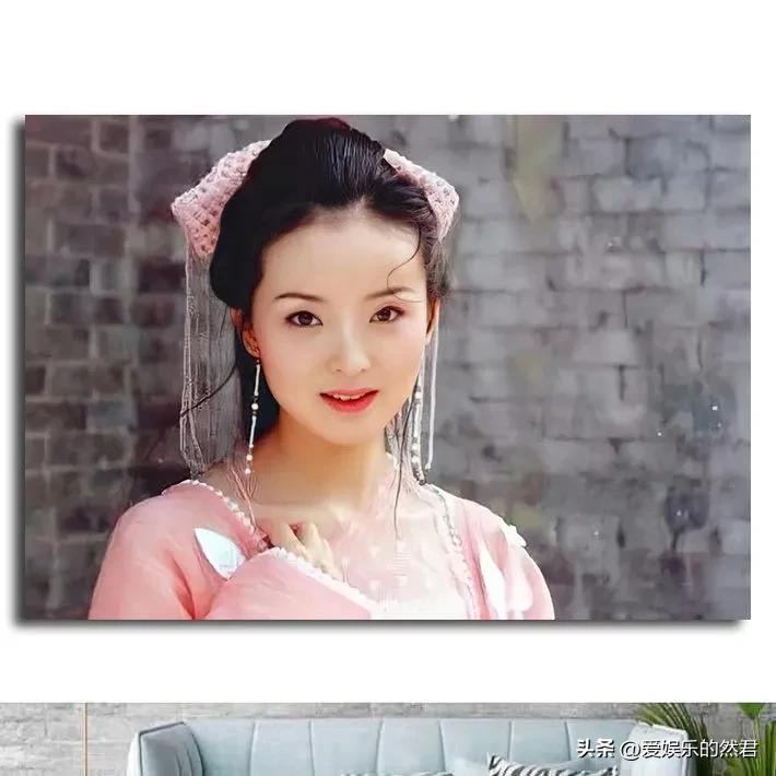 Representative of classical beauties, deep eye sockets, I feel pity ...