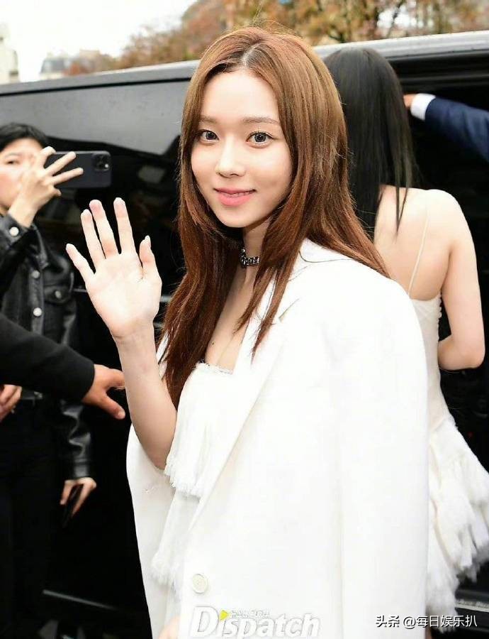 Korean girl group aespa Paris Fashion Week News Photo Liu Zhimin Kim ...