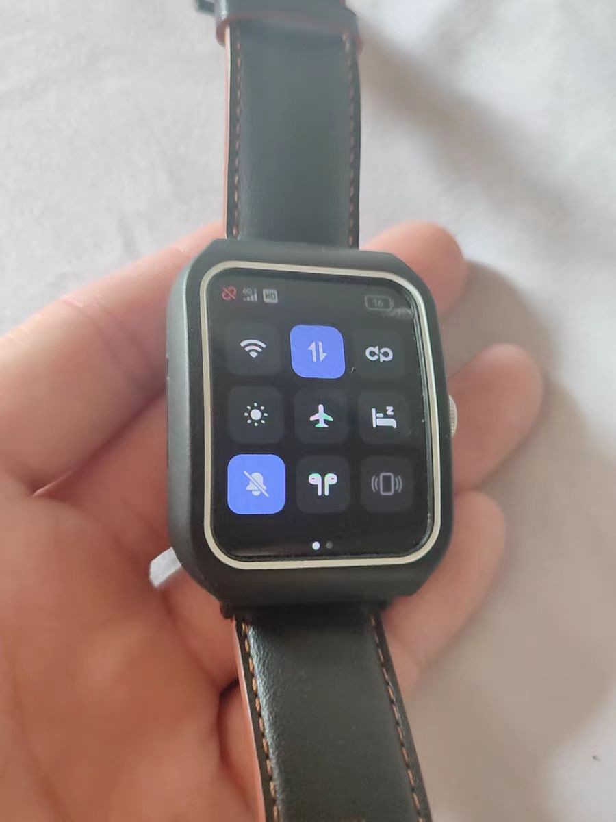 How about the OPPO Watch 3 Pro? - iNEWS