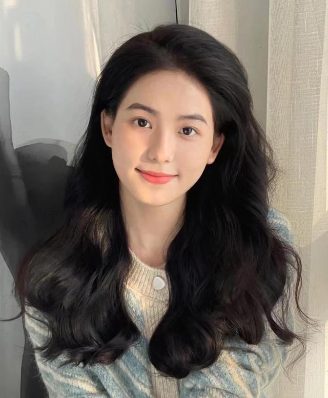 There are 5 kinds of good-looking faces: standard oval face, cute round ...