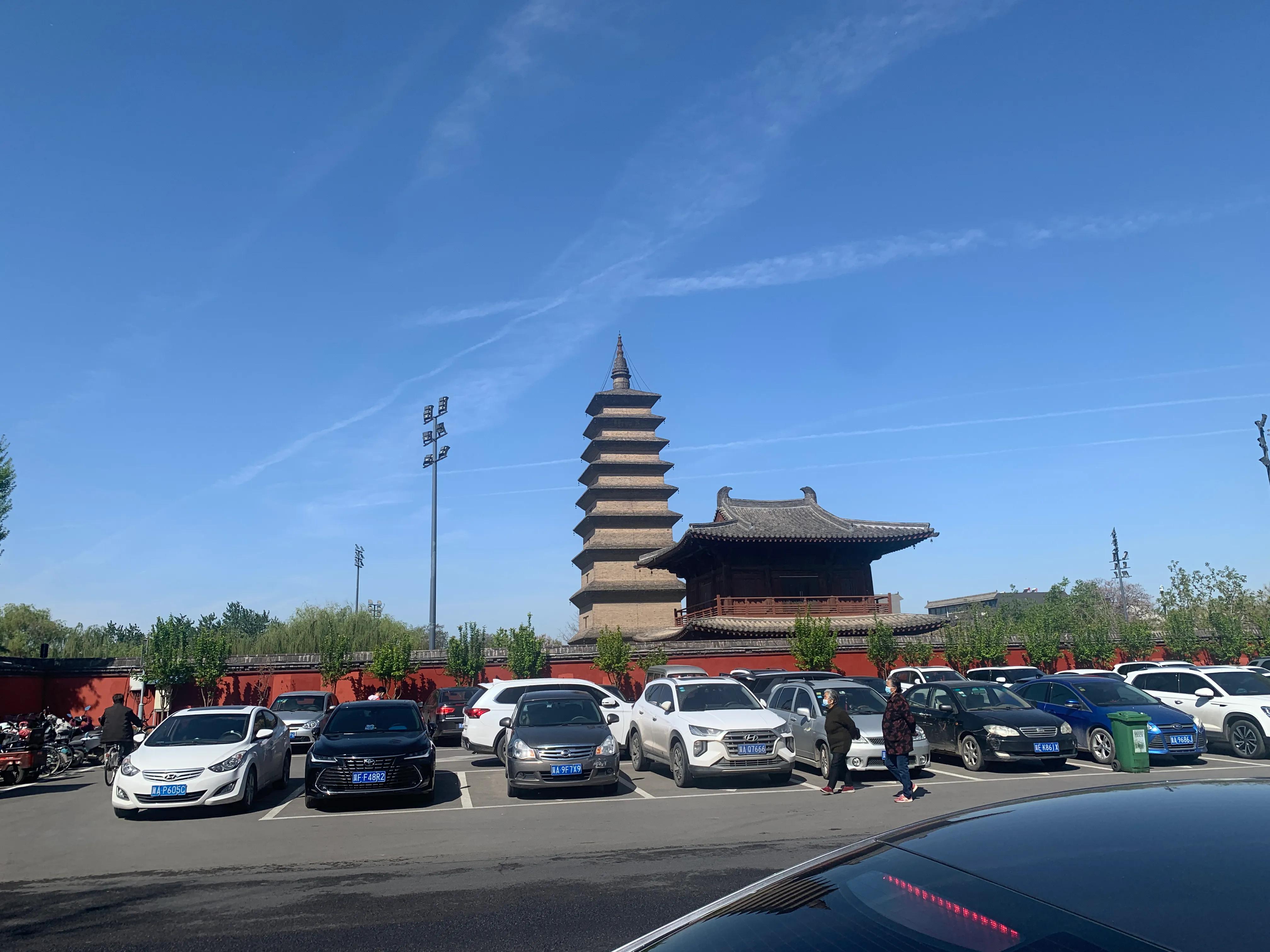 Stroll through the ancient city of Zhending and appreciate the legacy ...