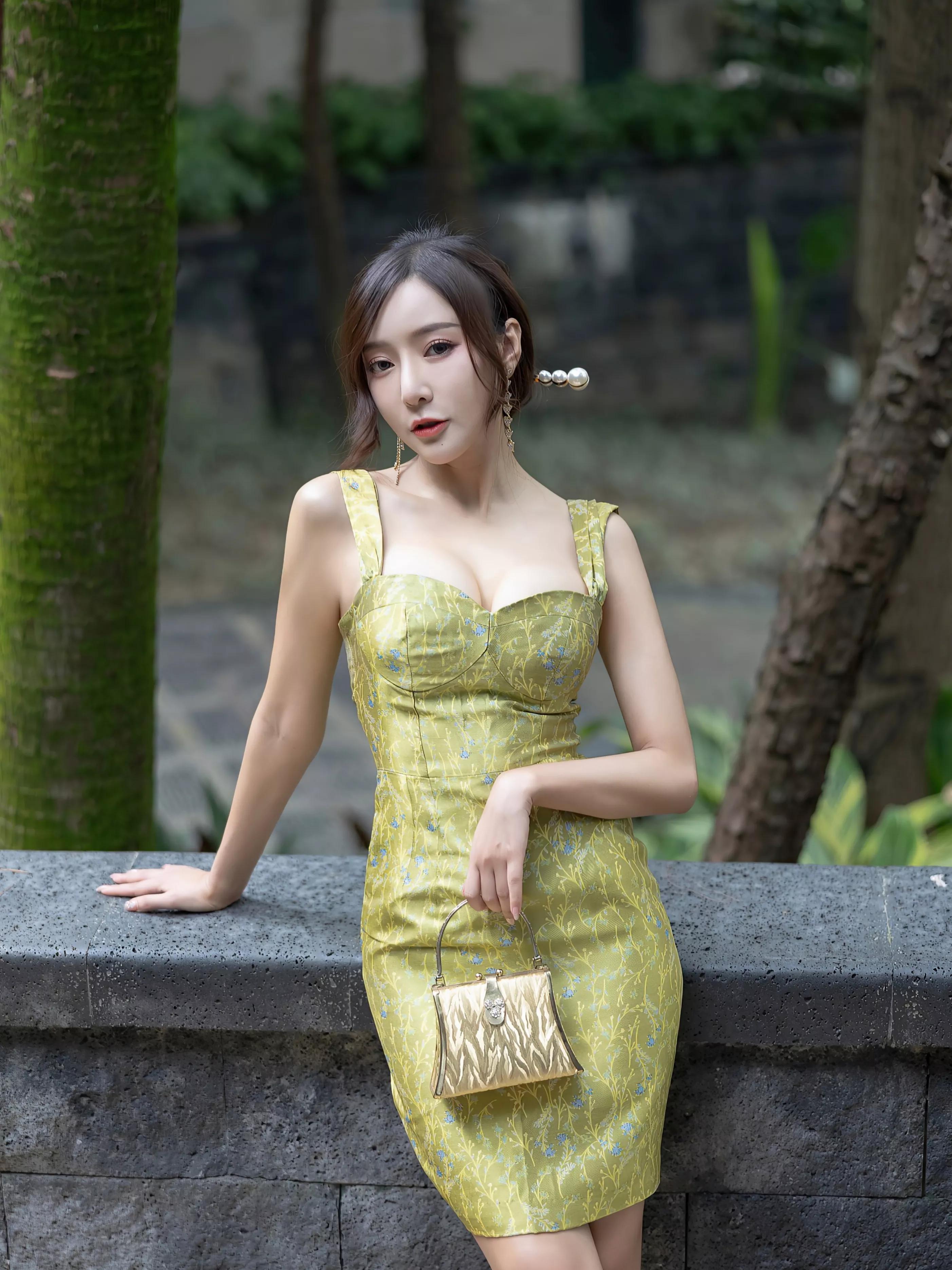 Portrait Photography Posing Bust (46) - iNEWS