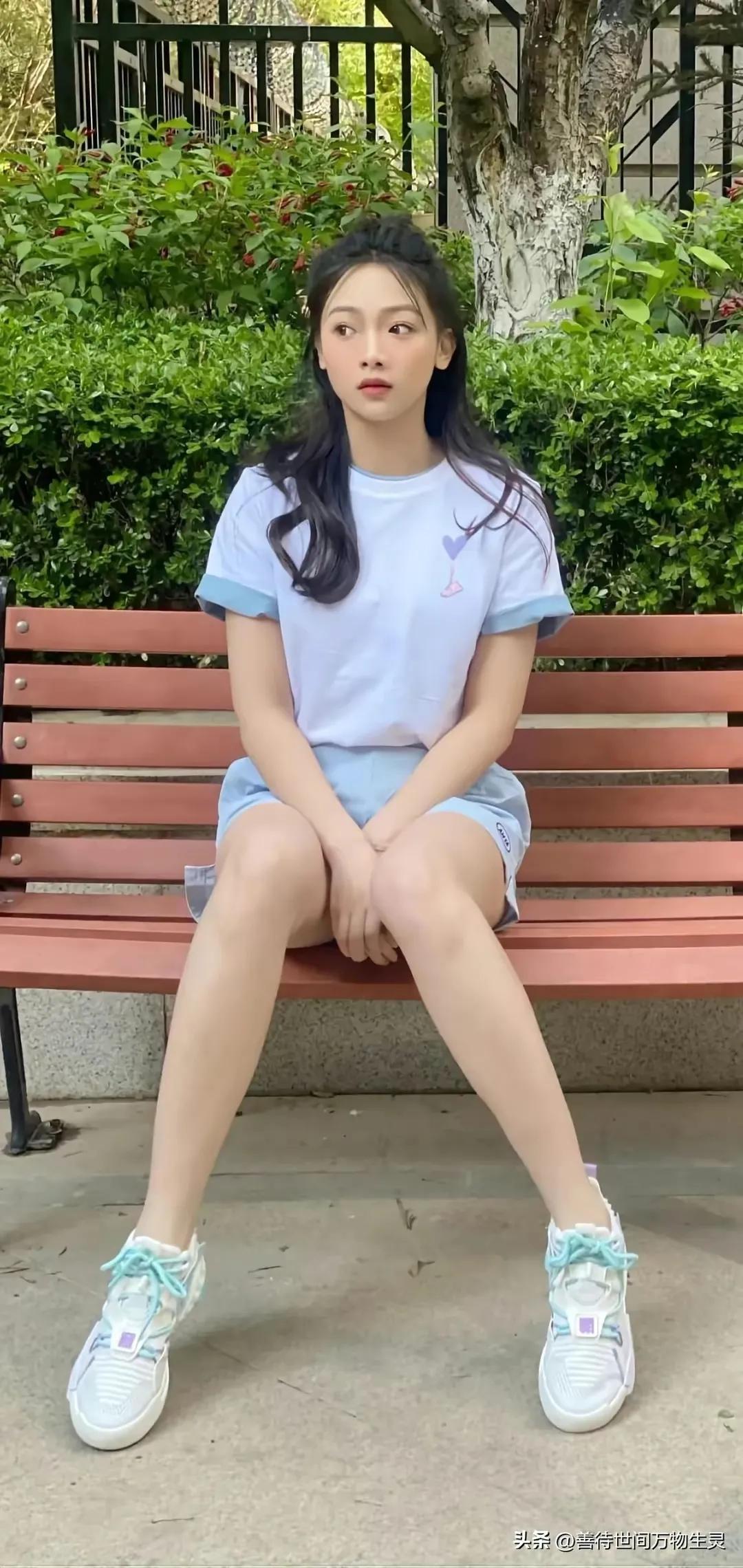 Baixue Guanshan is far away, Huang Yunhai guards the fans - iNEWS