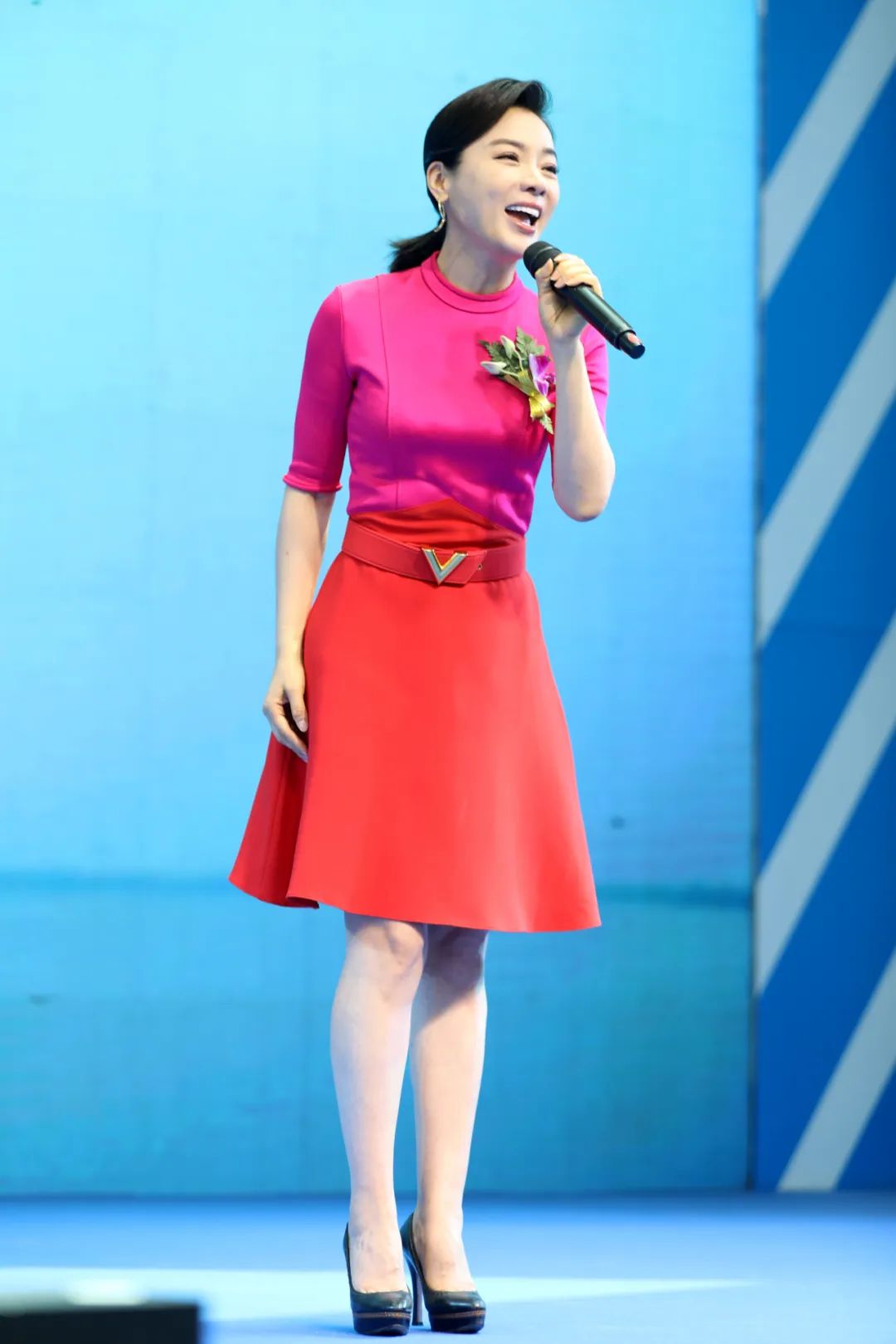 I like the 10 pictures of the famous singer Chen Sisi when he came to ...