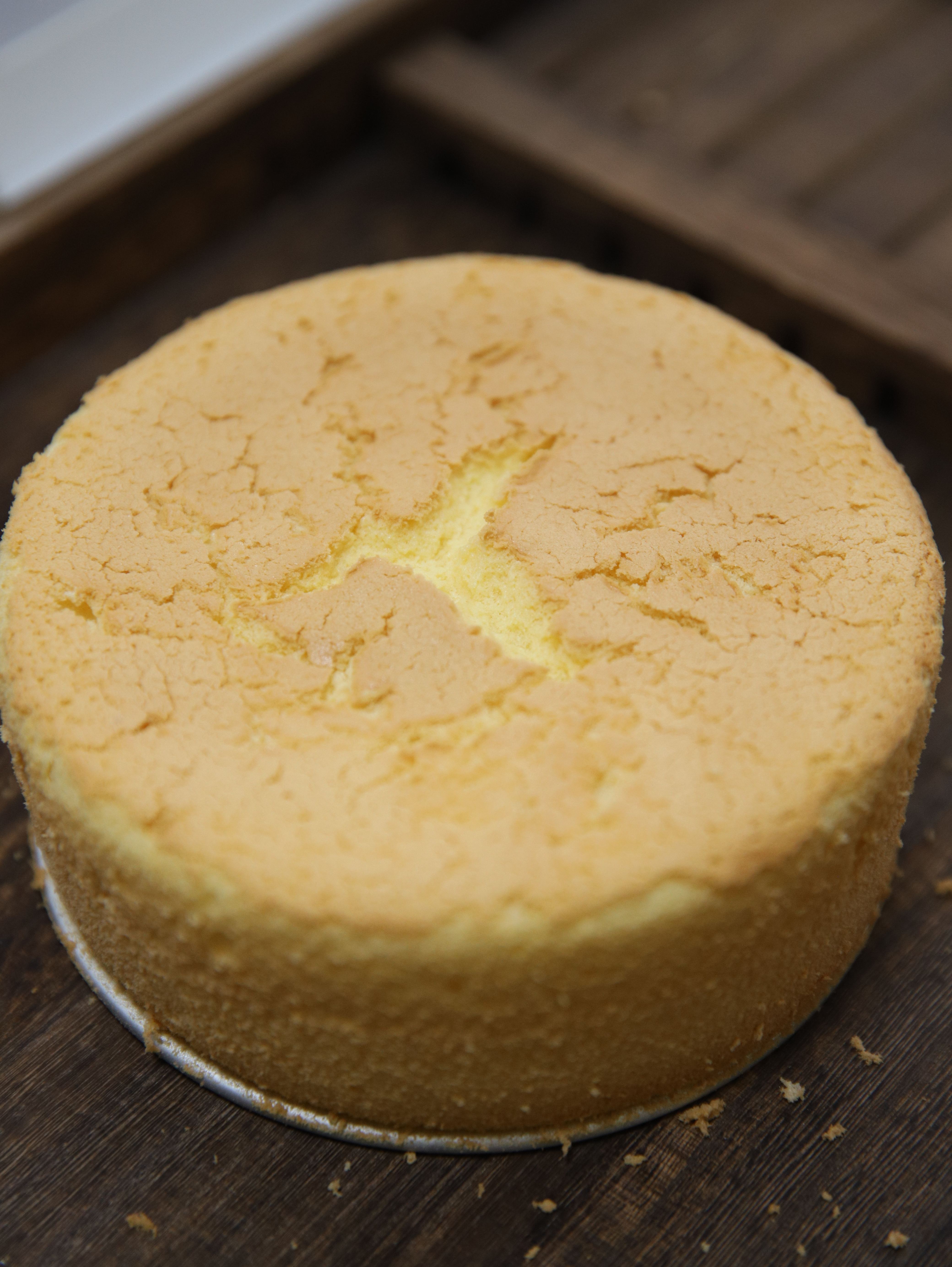 The basic cake embryo can be successful with your eyes closed. It is ...