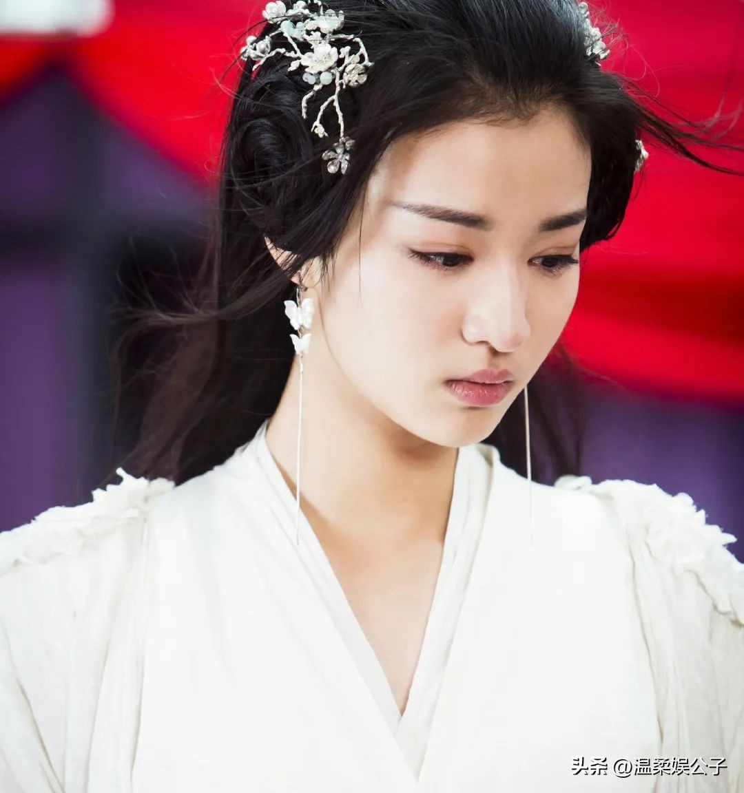 Is Wang Churan considered a top beauty? Look at the photos of her and ...