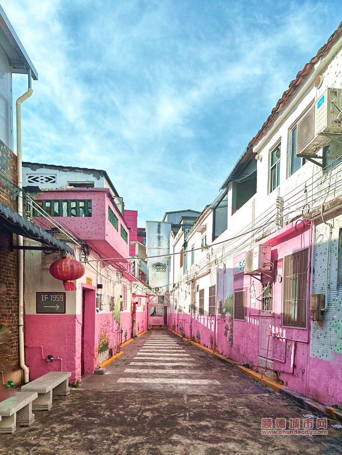 "Barbie" made me fall in love with pink again, fall in love with ...