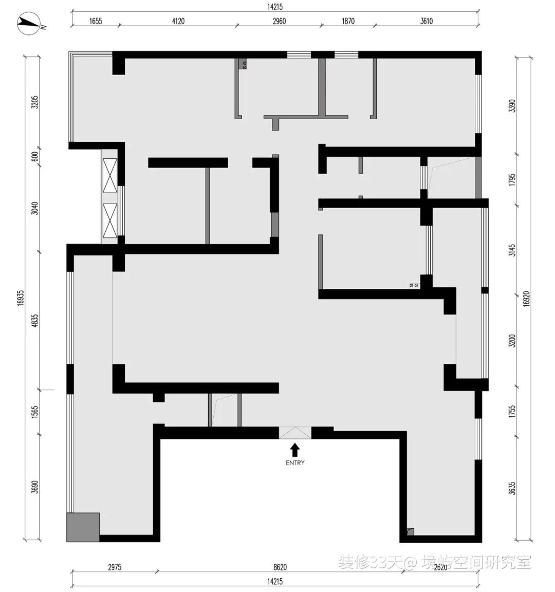 One person lives in a home with more than 200 square meters of artwork ...