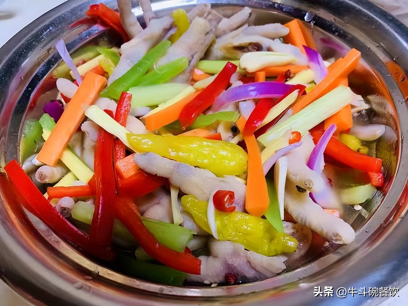 The practice of pickled pepper chicken feet - iMedia