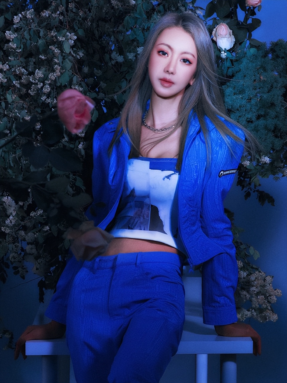 35-year-old half-paralyzed in bed with stomach cancer - iNEWS