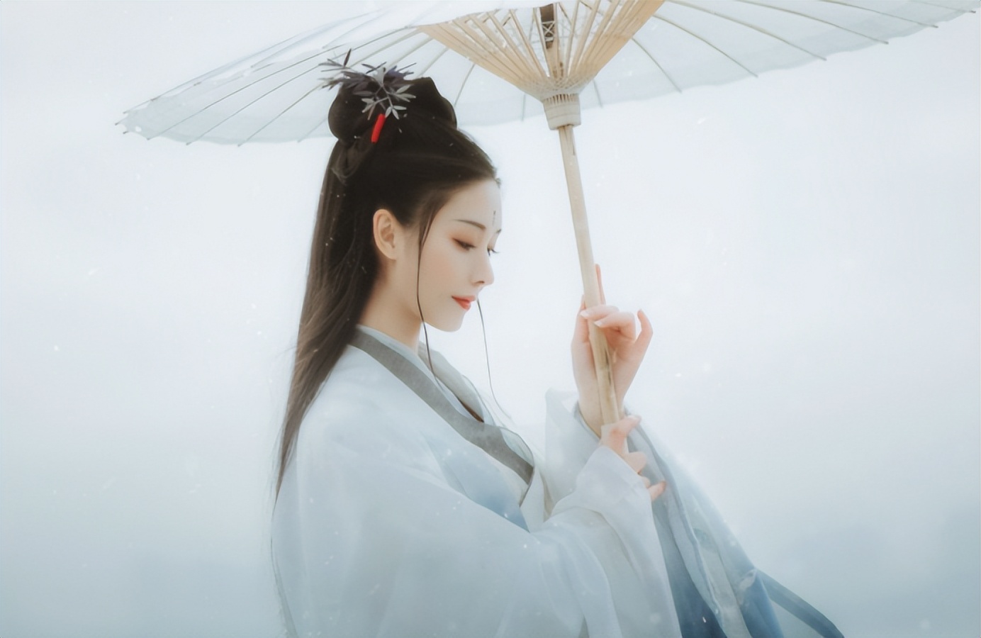 The national wind goddess COS love bird, uses clothing to interpret ...