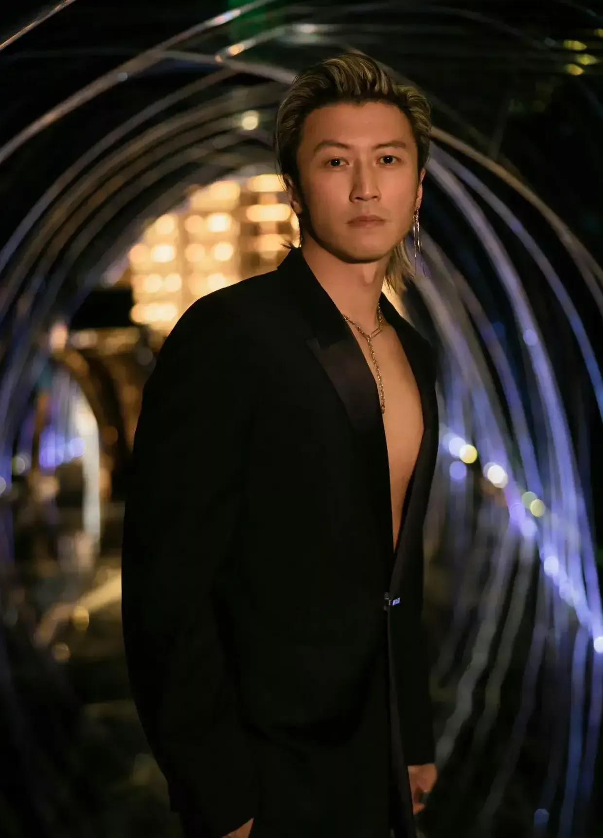 Movie night, the contrast between Nicholas Tse and Deng Chao attracted ...