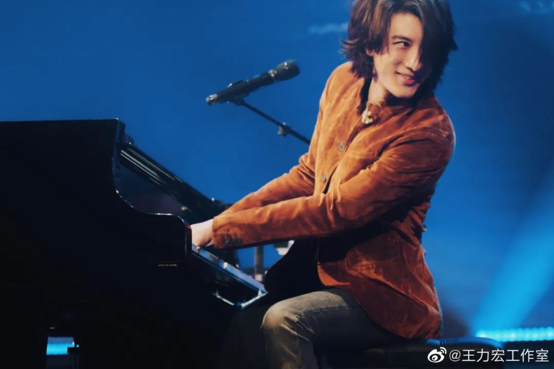 Peng Yuyan asks Hu Ge?Wang Leehom come back to make money?Li Yitong's ...